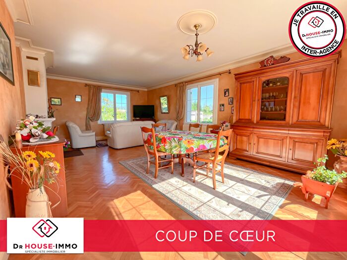Maison à vendre - Châtellerault, Est - 8 pièces - 4 chambres