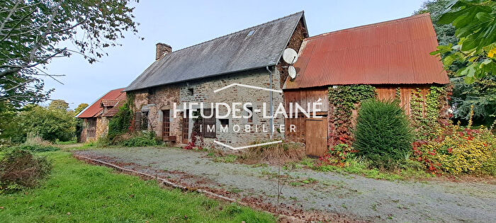 Maison à vendre - Saint-Hilaire-du-Harcouët - 4 pièces - 2 chambres