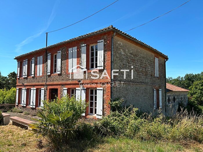 Maison 8 pièces à Saint-Arroumex, à vendre