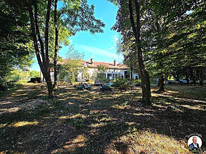 Maison à vendre - Montpon-Ménestérol - 7 pièces - 4 chambres