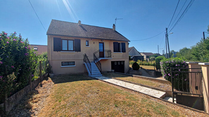 Maison 5 pièces à vendre à Mévoisins