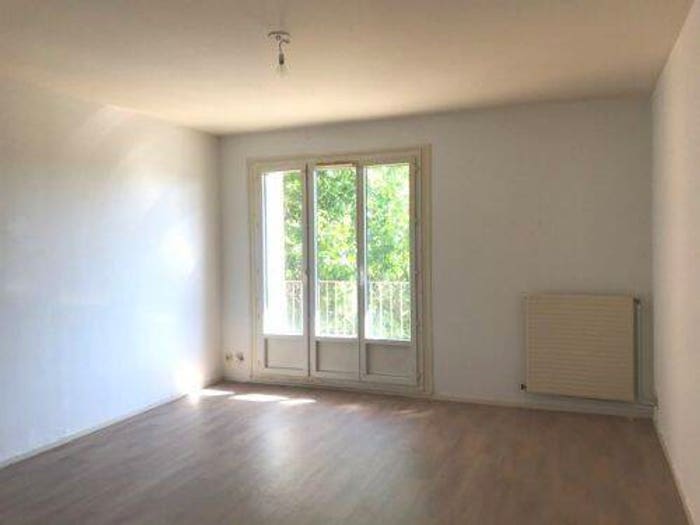 Appartement 3 pièces à louer - Marseilles-lès-Aubigny