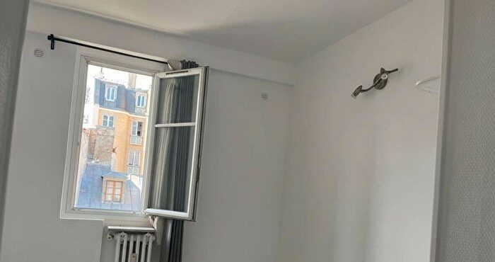 Faubourg du Temple-Hôpital Saint Louis, Paris 10ème arrondissement - Appartement 2 pièces à louer
