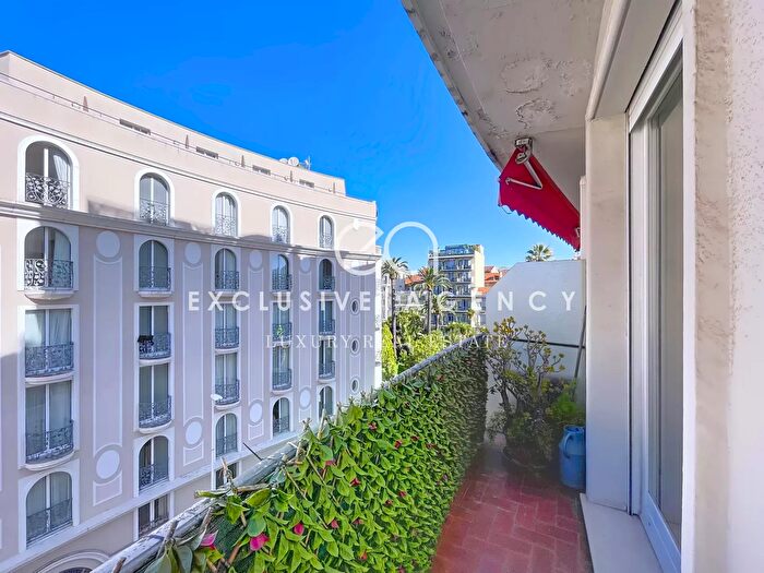 Appartement à vendre - Cannes, Centre-ville - 3 pièces - 2 chambres