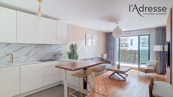 Appartement 4 pièces à vendre à Suresnes, Carnot, Gambetta