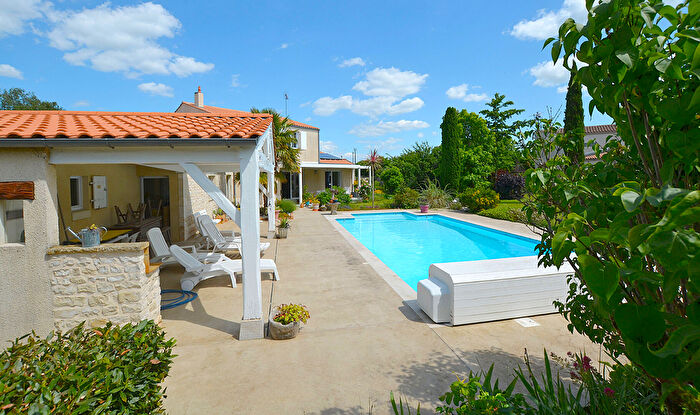 Maison à vendre - Luçon - 7 pièces - 4 chambres