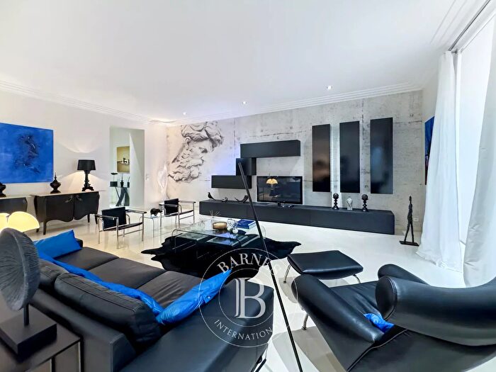 Appartement à vendre - Chambéry, Centre-ville - 2 chambres