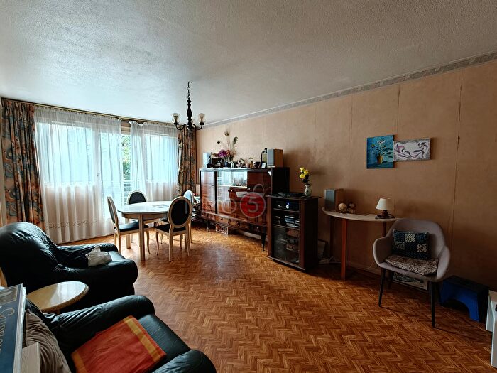 Clichy-sous-Bois, L'Etang : Appartement 4 pièces à vendre