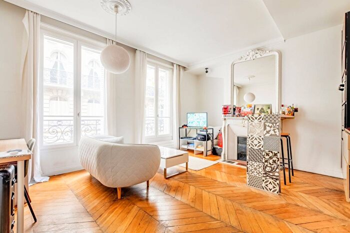 Appartement 2 pièces à Porte Dauphine, Paris 16ème arrondissement, à louer