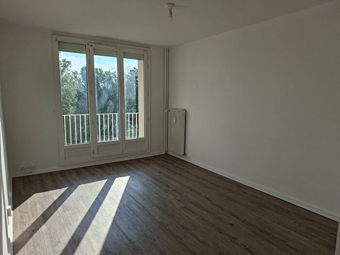 Villefranche-sur-Saône, Ouest - Appartement 4 pièces à louer