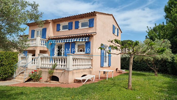 Maison à vendre - Vidauban - 5 pièces - 4 chambres