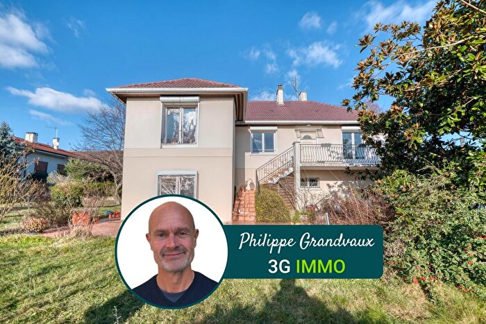 Maison à vendre - Bron, Les Essarts - 7 pièces - 4 chambres