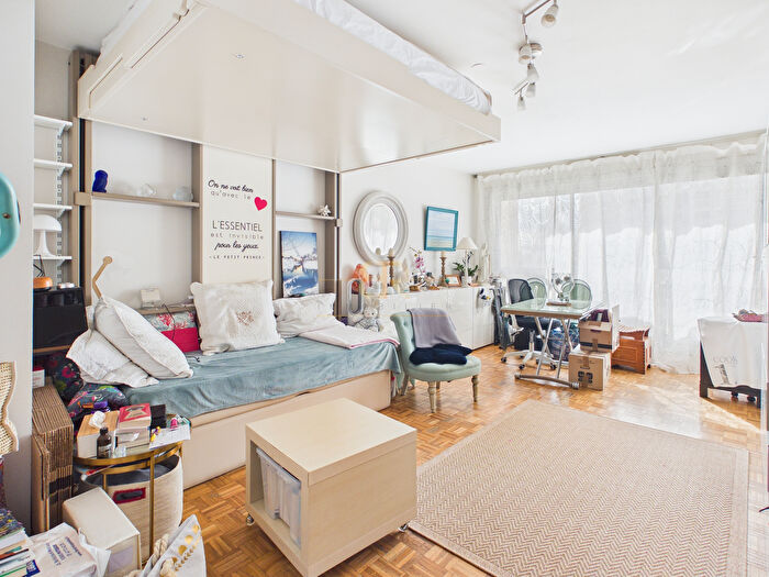 Puteaux, République - Appartement 1 pièce à vendre