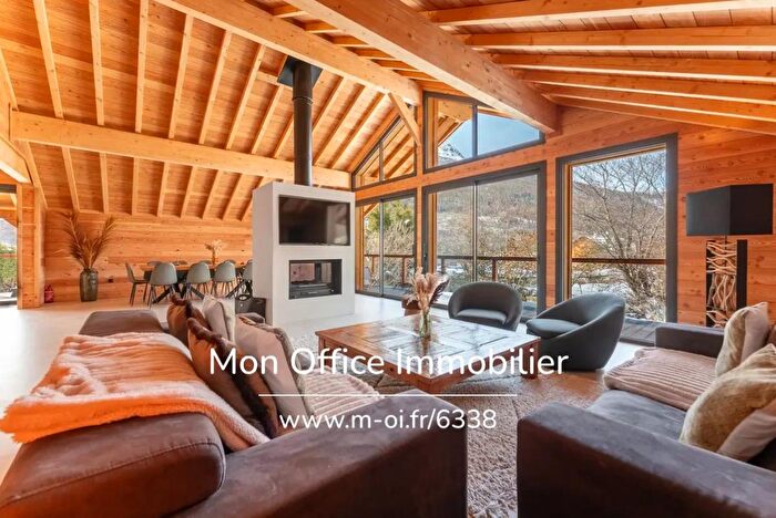 Maison à vendre - Briançon, Chabas, Pramorel, Forville, Mas de Blais - 6 pièces - 4 chambres