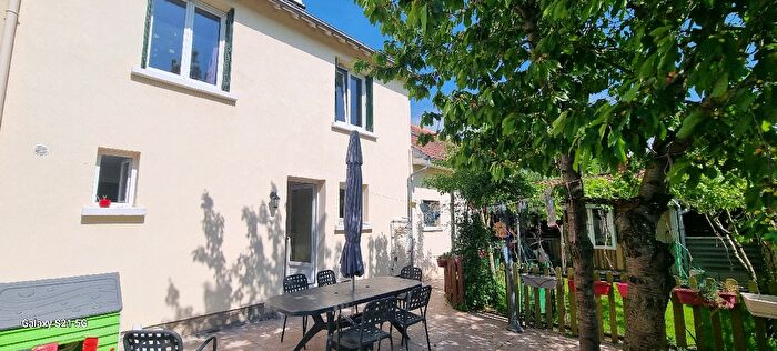 Maison à vendre - Mantes-la-Jolie, Centre-ville - 5 pièces - 4 chambres