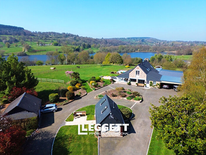 Maison à vendre - Saint-Sever-Calvados - 8 pièces - 4 chambres