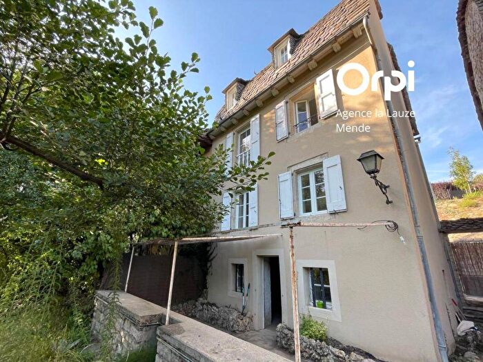 Maison à louer - Centre Ville, Mende - 2 pièces - 1 chambre