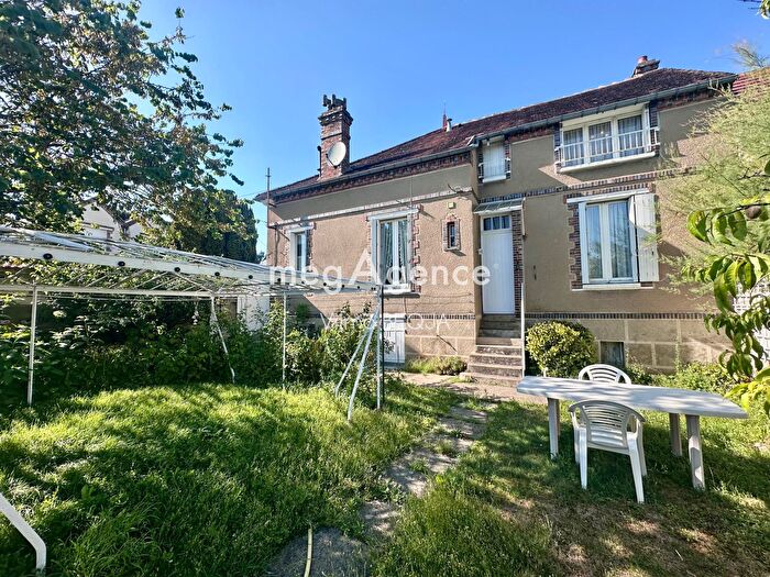 Maison à vendre - Sens, LAmande - 8 pièces - 4 chambres