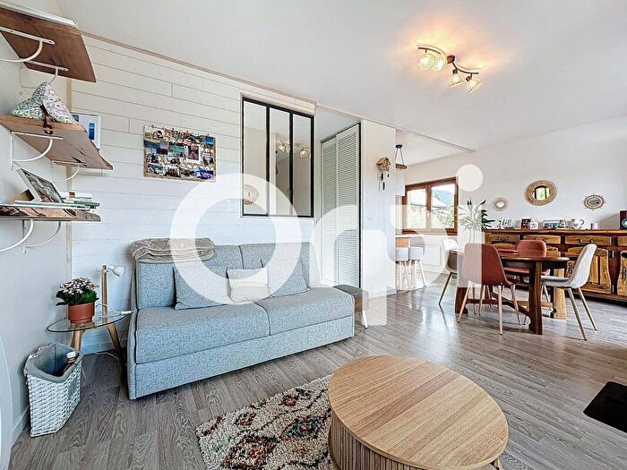 Appartement à louer - Viuz-en-Sallaz - 3 pièces - 2 chambres