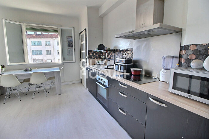 Appartement à vendre - Tarascon, Centre-ville, Château, Condamine - 3 pièces - 2 chambres