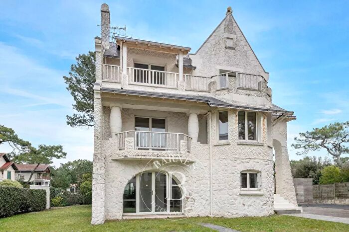 Maison à vendre - La Baule-Escoublac, La Baule-les-Pins - 8 pièces - 6 chambres