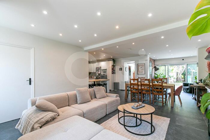 Saint-Maur-des-Fossés, Les Mûriers - Maison 6 pièces à vendre