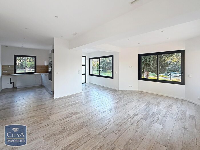 Maison 4 pièces à vendre à Aix-en-Provence, Saint-Donat, Les Platanes
