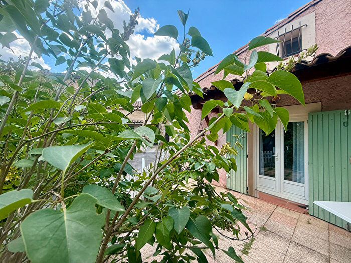 Saint-Julien : Maison 3 pièces à vendre