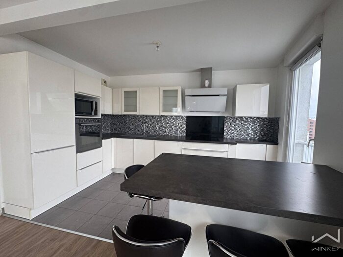 Appartement à louer - Mantes-la-Jolie - 3 pièces - 2 chambres