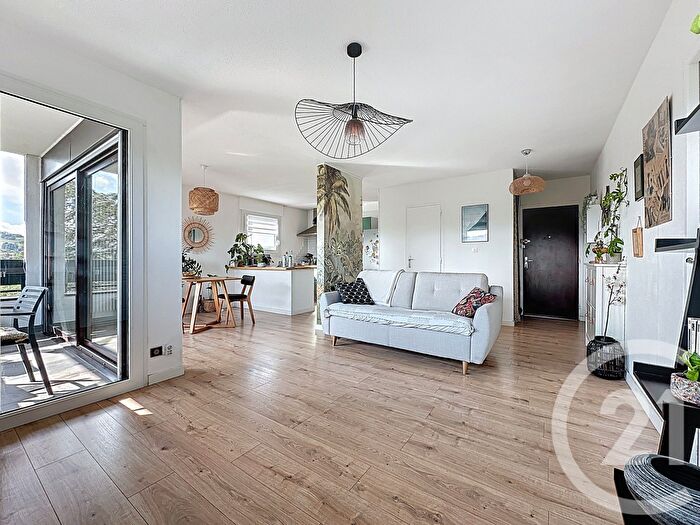 Appartement à vendre - Rumilly, Les Collines, Nord - 4 pièces - 3 chambres