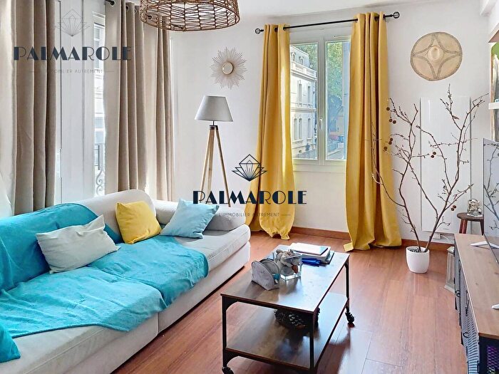 Appartement à louer - Saint Martin, Perpignan - 3 pièces - 2 chambres