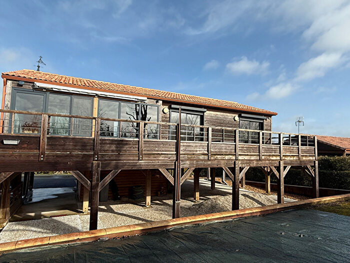 Maison à vendre - Surgères - 4 pièces - 3 chambres