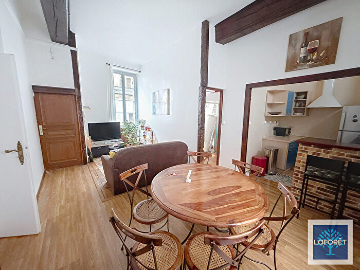 Appartement à louer - Dijon, Centre-ville - 2 pièces - 1 chambre