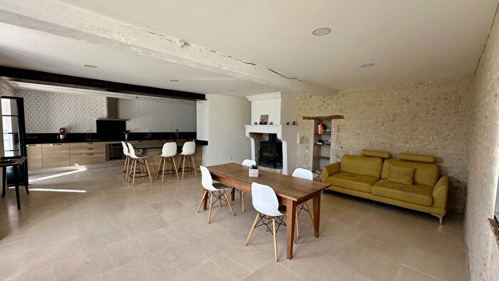 Challignac - Maison 6 pièces à vendre