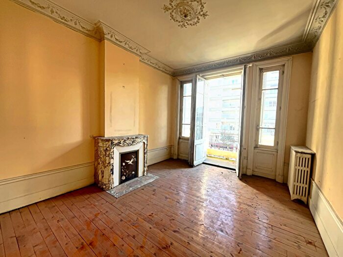 Appartement à vendre - Saint-Étienne, Bernay, Valfuret - 5 pièces - 4 chambres