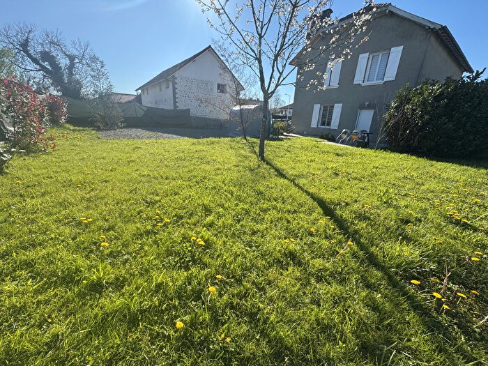 Maison 6 pièces à louer - Artix
