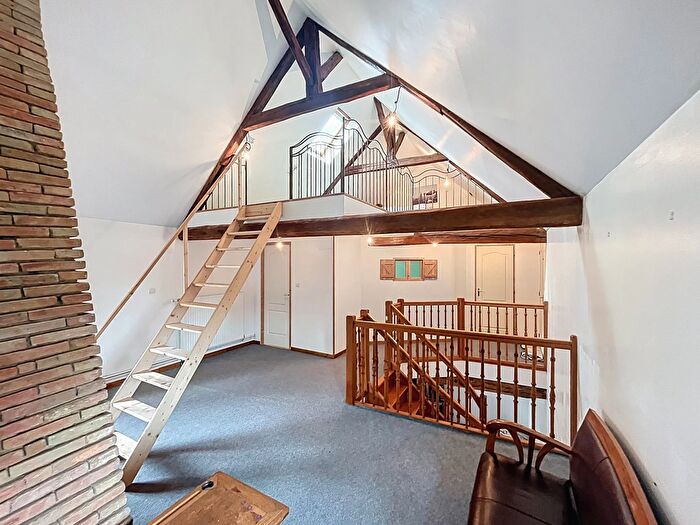 Maison à vendre - Bruyères-et-Montbérault - 6 pièces - 3 chambres