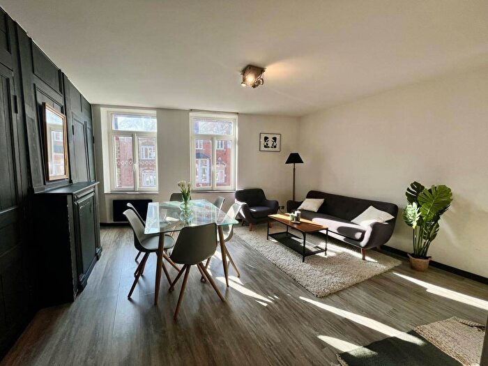Appartement 4 pièces à Wazemmes, Lille, à louer