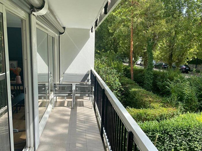 Appartement à louer - Létang-la-Ville - 4 pièces - 3 chambres