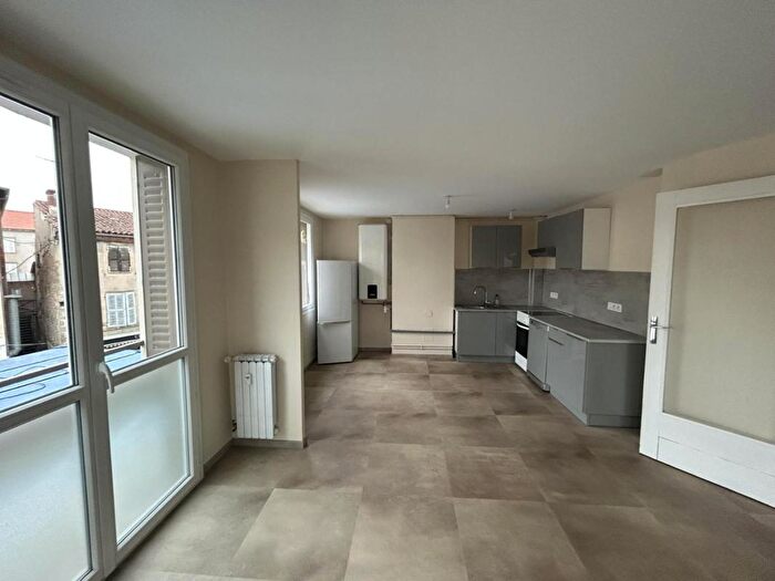 Appartement à louer - Montbrison, Centre-ville - 2 pièces - 1 chambre