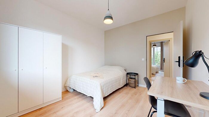 Quartiers Sud-Ouest, La Madeleine : Appartement 2 pièces à louer