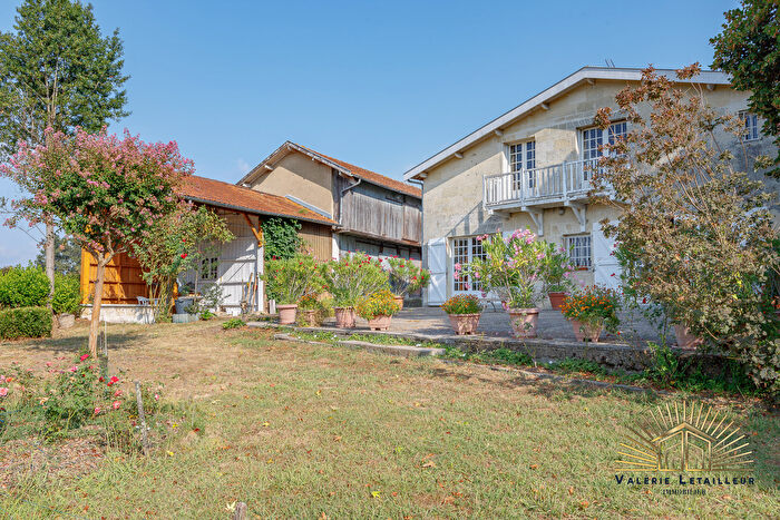 Maison à vendre - Pompignac - 12 pièces - 5 chambres