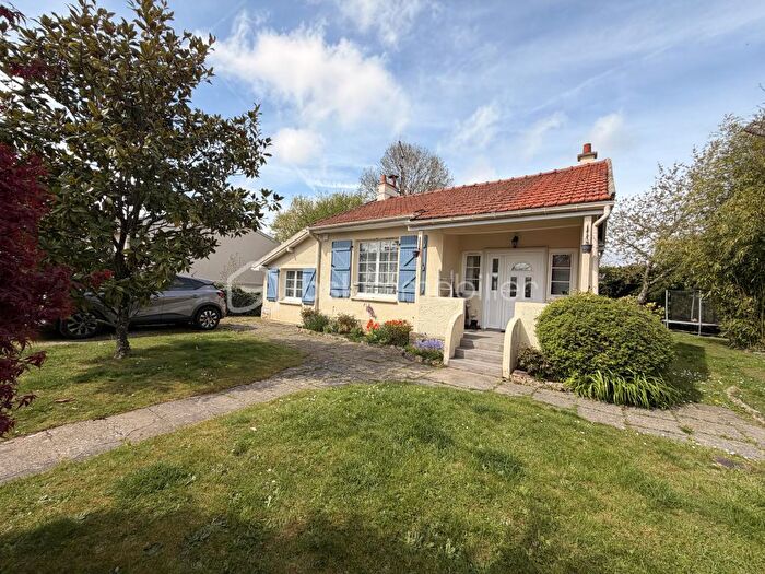 Maison 3 pièces à Ozouer-le-Voulgis, à vendre