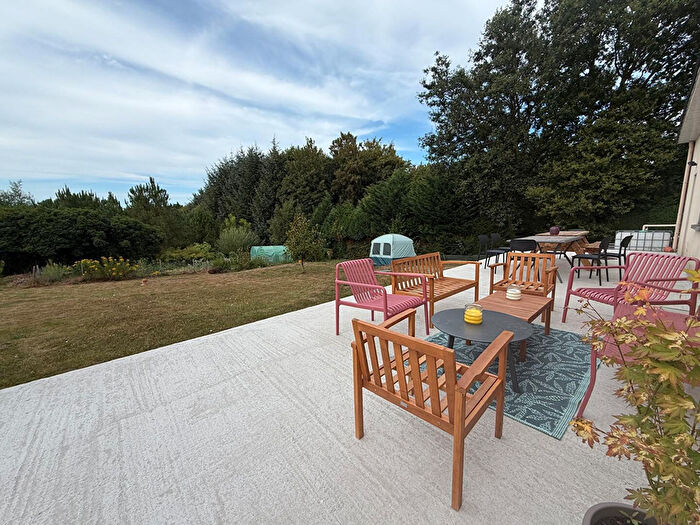 Saint-Pierre-de-Plesguen : Maison 7 pièces à vendre