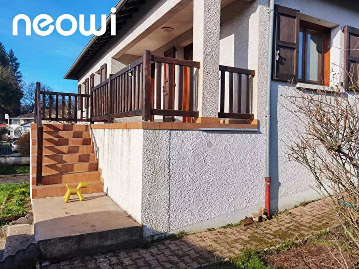 Maison à louer - Laroquebrou - 4 pièces - 3 chambres