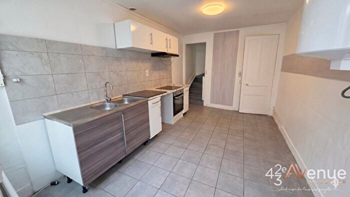 Sury-le-Comtal - Maison 4 pièces à vendre