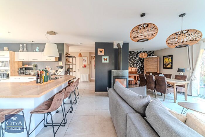 Maison à vendre - Le Coteau - 7 pièces - 5 chambres