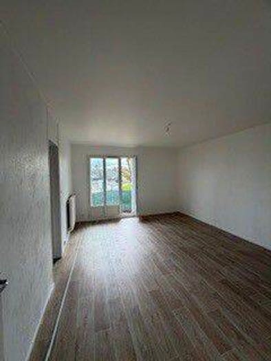 Marseilles-lès-Aubigny - Appartement 2 pièces à louer