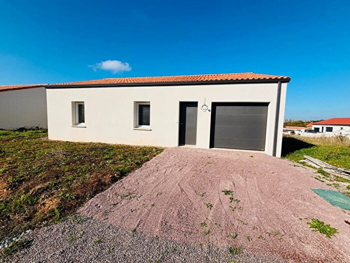 Maison à vendre - Saint-Macaire-en-Mauges - 5 pièces - 3 chambres