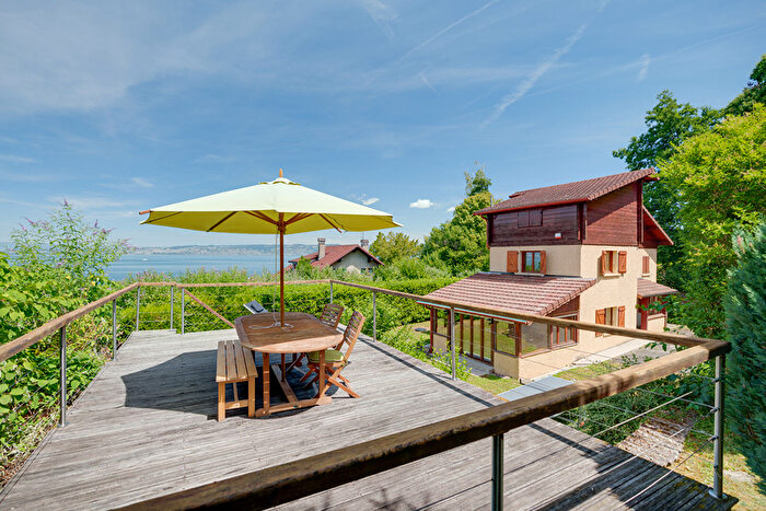 Maison 5 pièces à Lugrin, à vendre